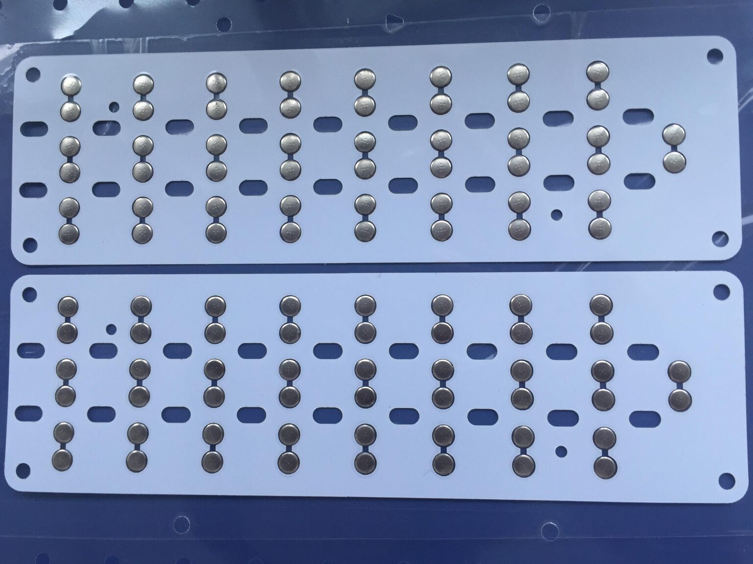 How to install a metal dome array? Dome array